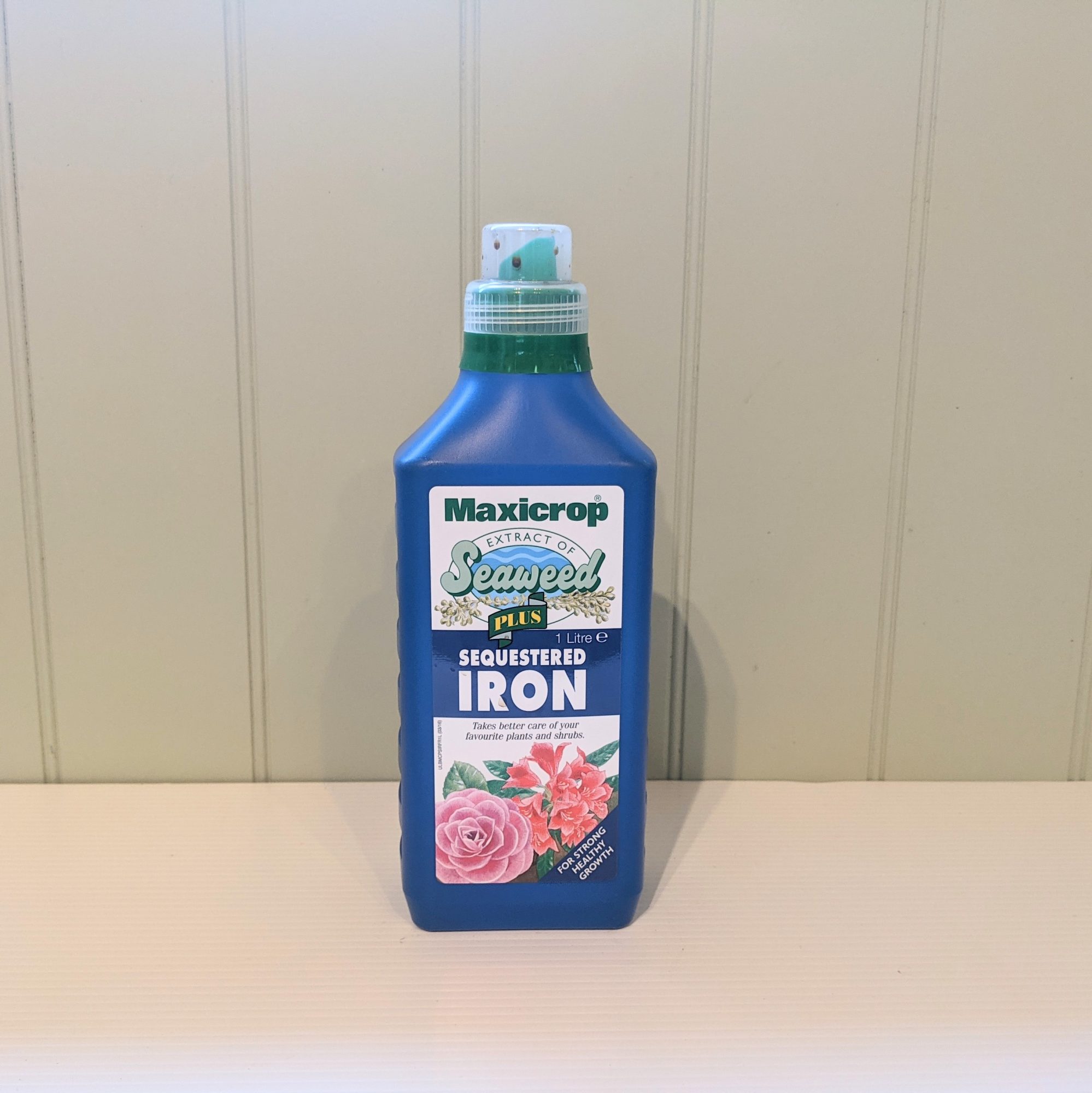Maxicrop Seaweed plus Iron - Buy Seaweed fertilizer online - Millais ...